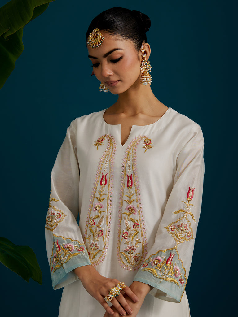Off White paisley yoke kurta and pant set – Anantaalife